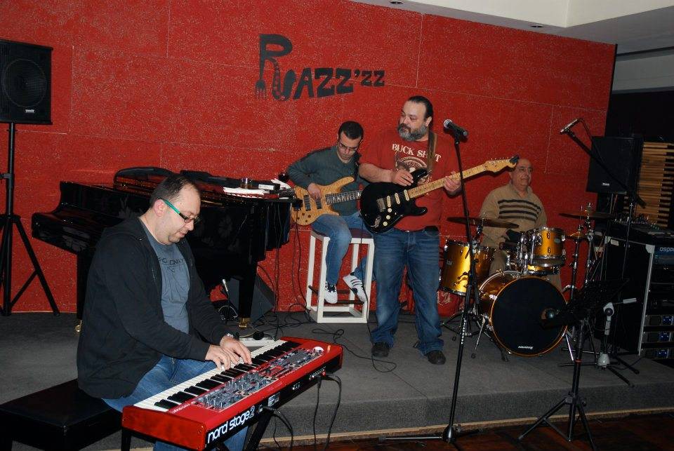 Shady and the Band with Arthur Satyan at Razz'zz