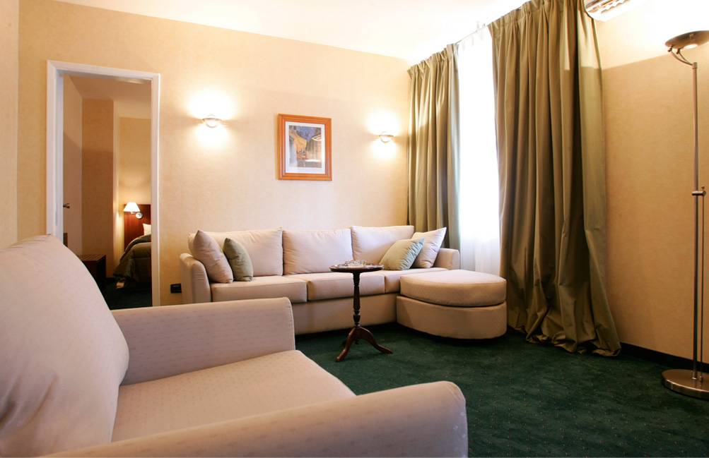 The Mayflower Hotel