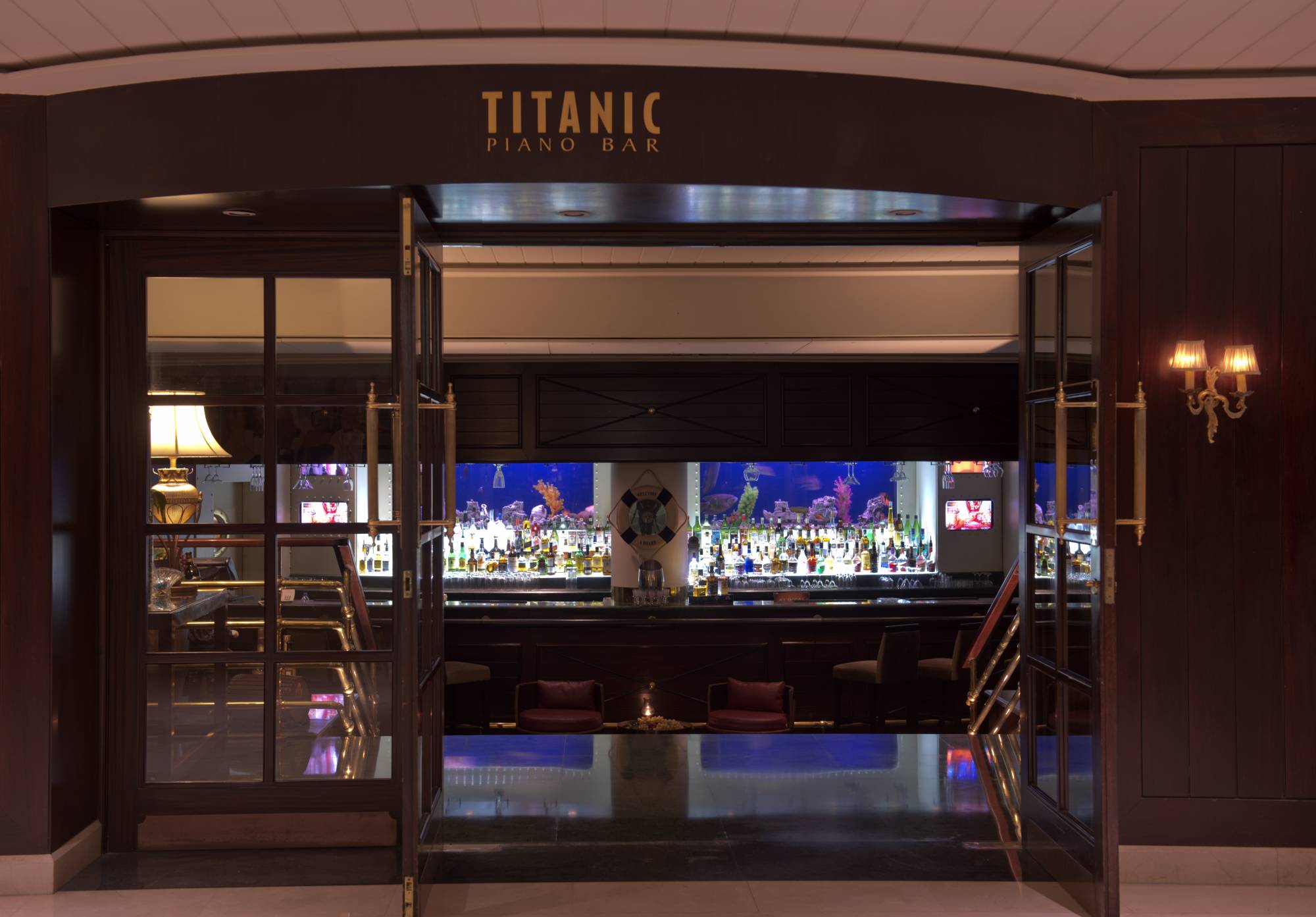 Titanic Piano Bar