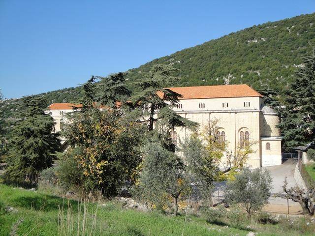 Hiking in Mayfouk with Vamos Todos