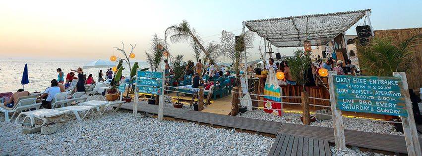 5 Amazing Beach Bars To Party At This Summer