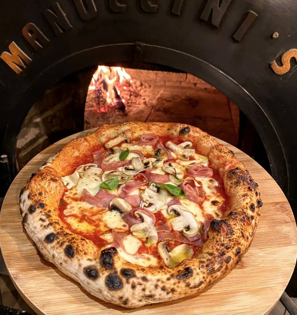Manuccini's: Delicious Firewood Artisanal Pizzeria In Beirut