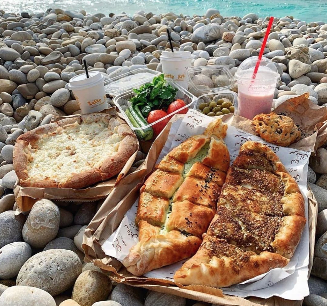 Meet The "Saroukh" Man'oushe From This Furn In Batroun!