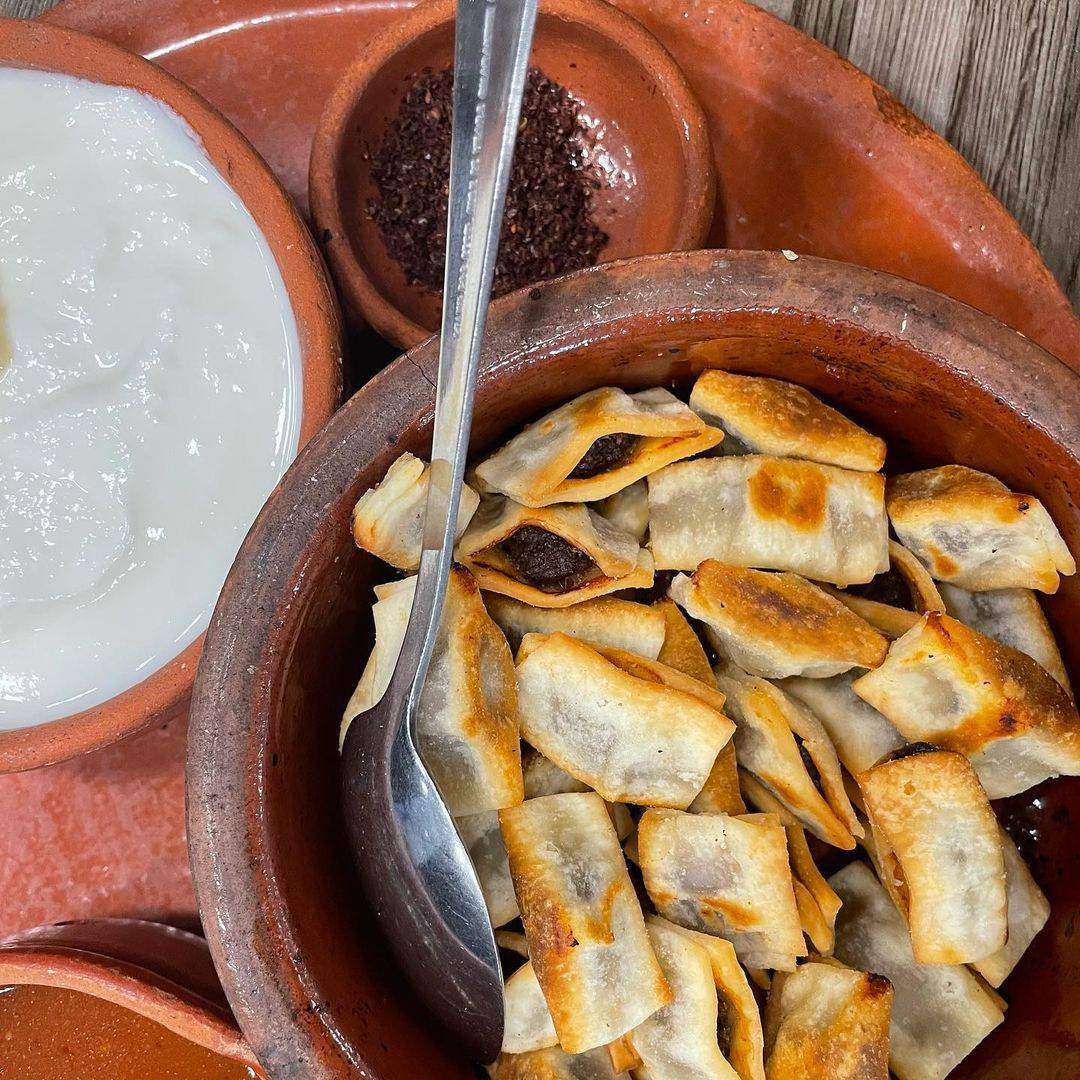 10 No-Frills Spots For Delicious Food In Beirut