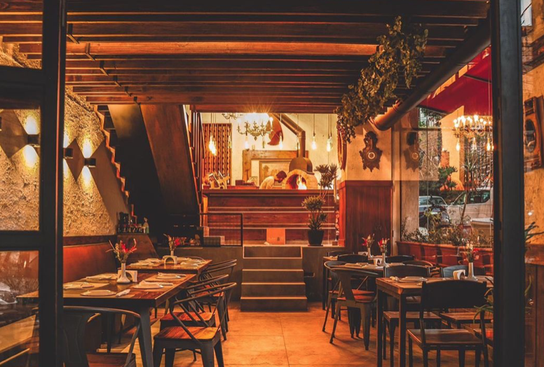 11 Ways To Make Any Hopeless Romantic Swoon In Lebanon