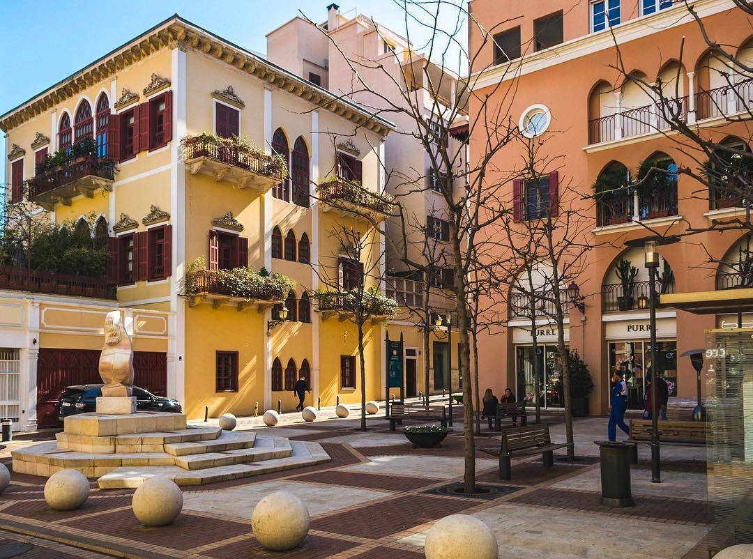 8 Tasks Bougie People Have In Beirut