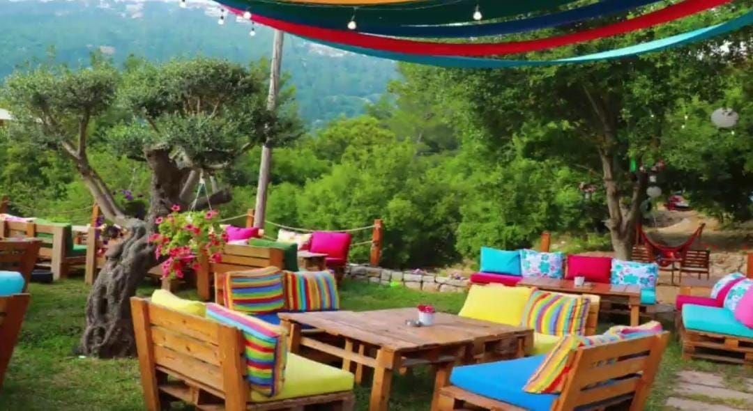 لقينا أجمل مطاعم برمانا بالهوا الطلق » بيروت.كوم