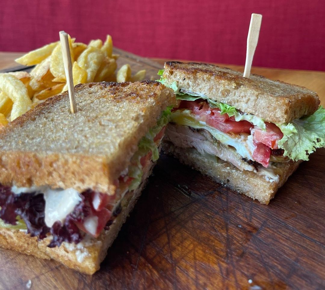 We Found The Best Chicken Club In Beirut » Beirut.com