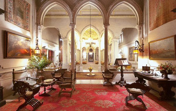 Sursock's Magnificent Palaces And The Story Of Beirut's 7 Families ...
