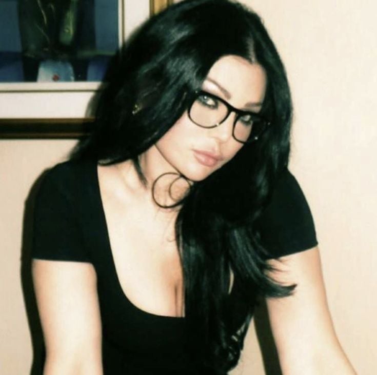 No Thoughts, Just 25 Iconic Photos Of Haifa Wehbe » Beirut.com