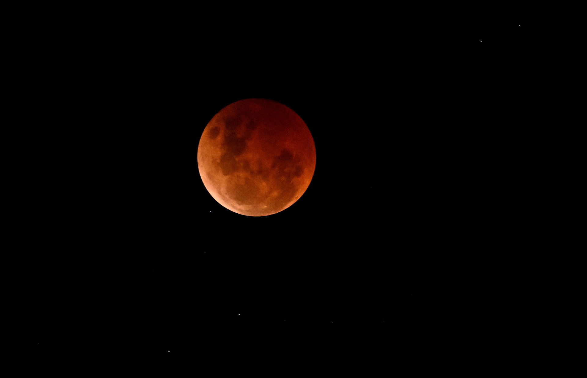 6 Places to Watch the Rare Blood Moon in Lebanon » Beirut.com