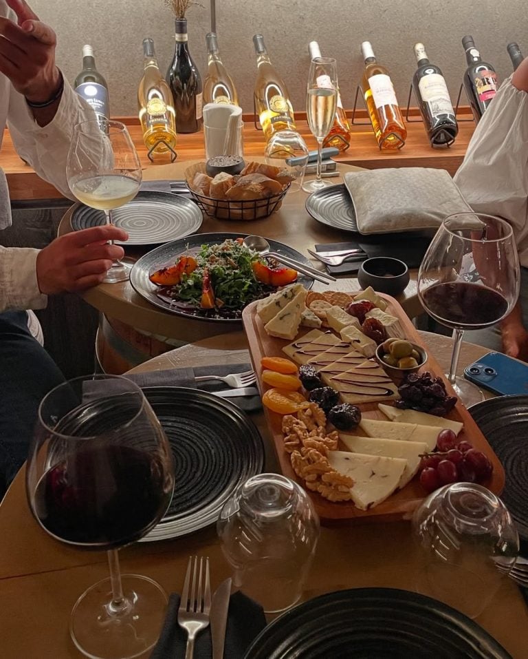 Where To Enjoy Cheese and Wine Nights in Beirut » Beirut.com