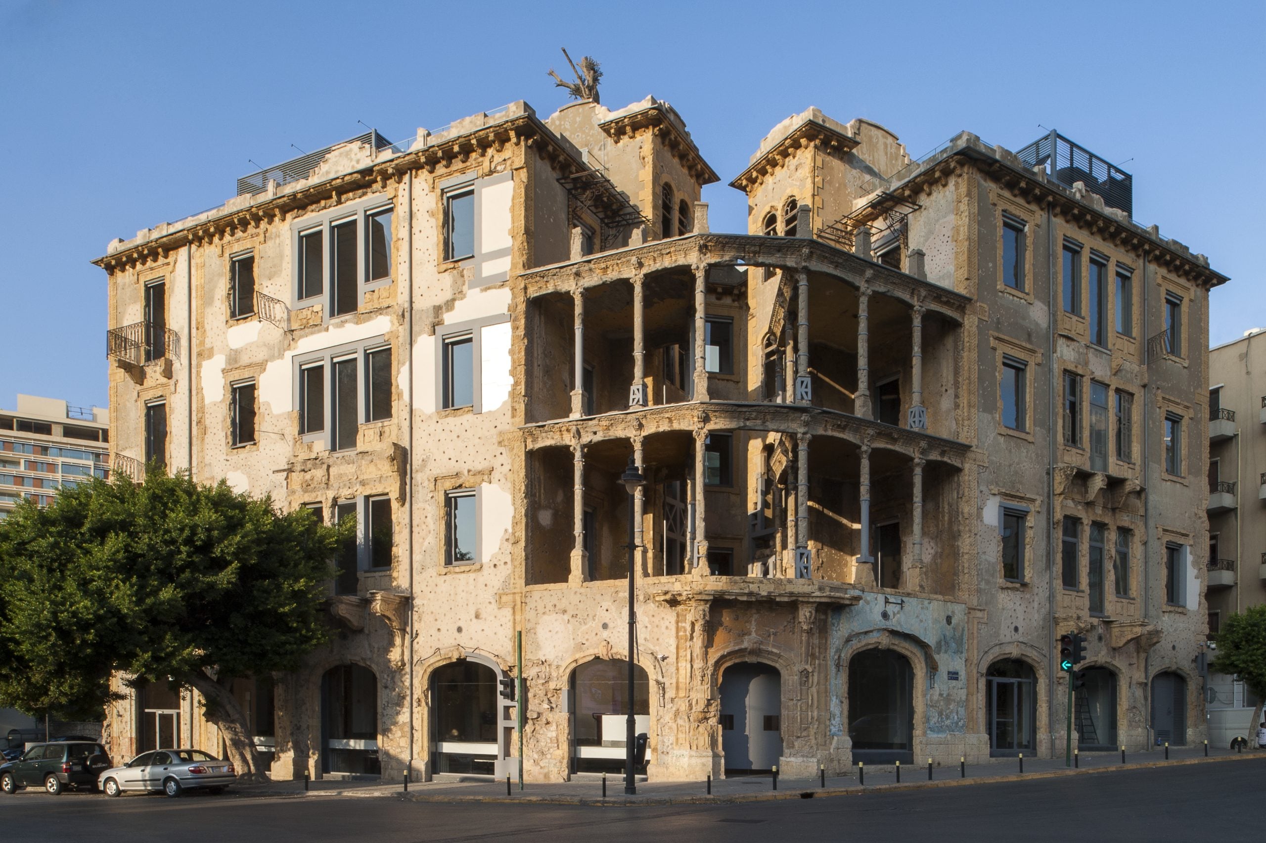 Hkeeli Ya Jnoub: Beit Beirut Showcases Family Archives and Stories from ...